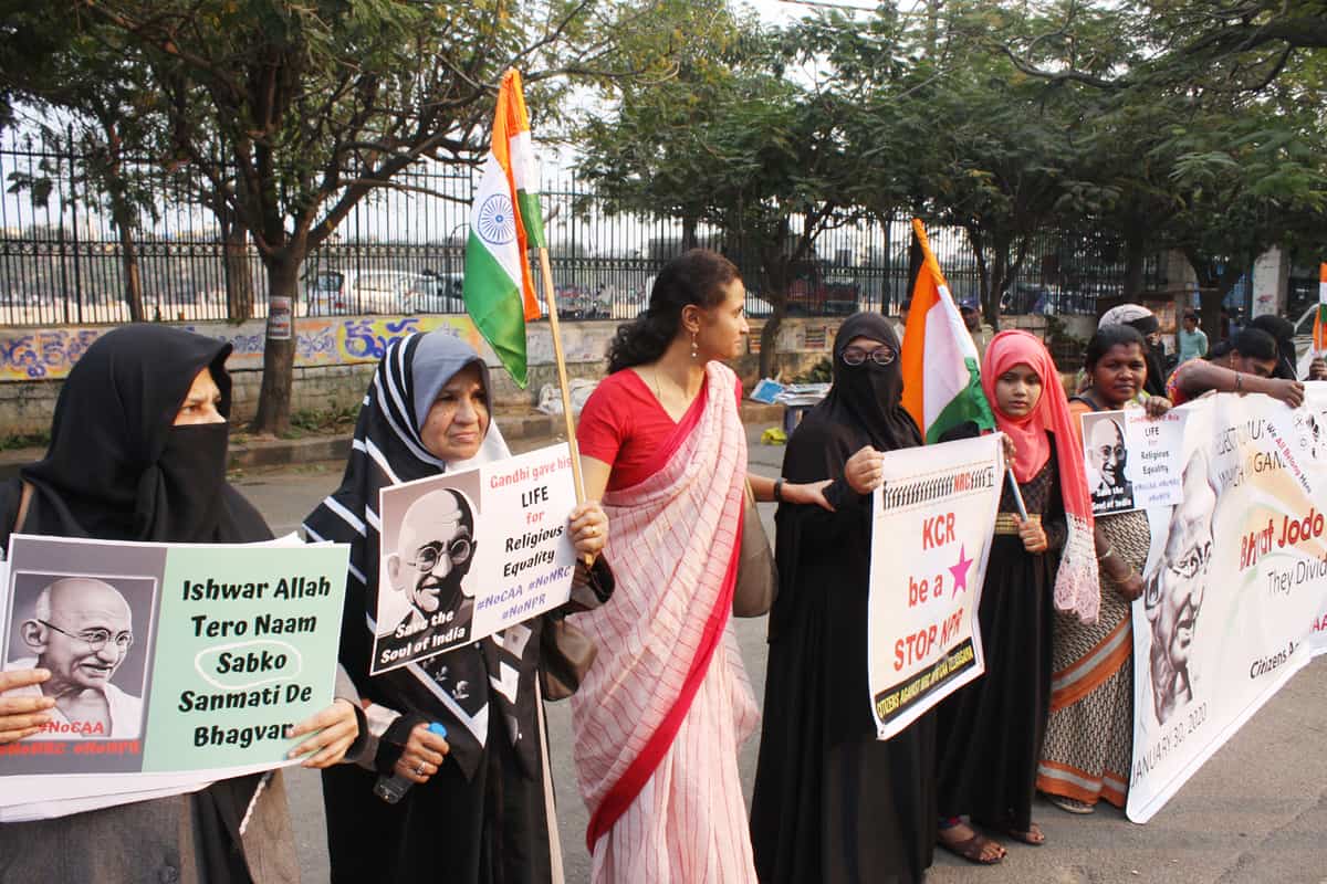 Mahatma Gandhi’s death anniversary, human chain formed - The Siasat ...