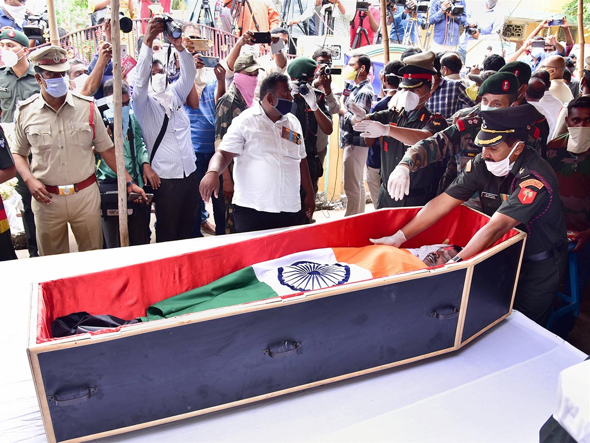 Photos: Last rites of Army officer from Telangana - The Siasat Daily ...