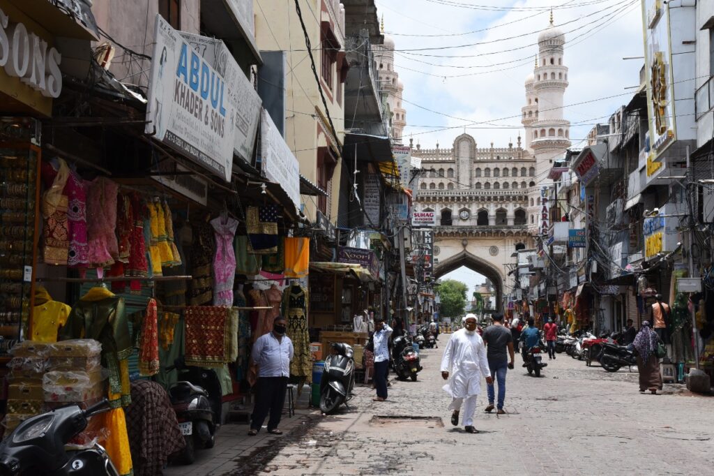 Lad Bazaar Reopened With Low Footfall The Siasat Daily Archive