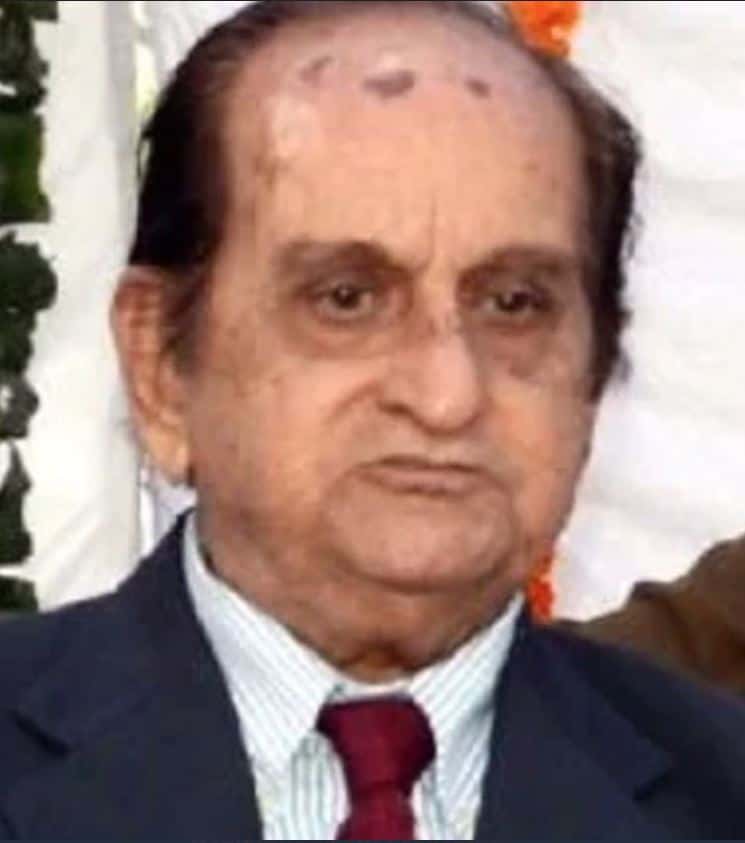 Dilip Kumar’s younger brother Aslam Khan dies of COVID-19 - The Siasat ...