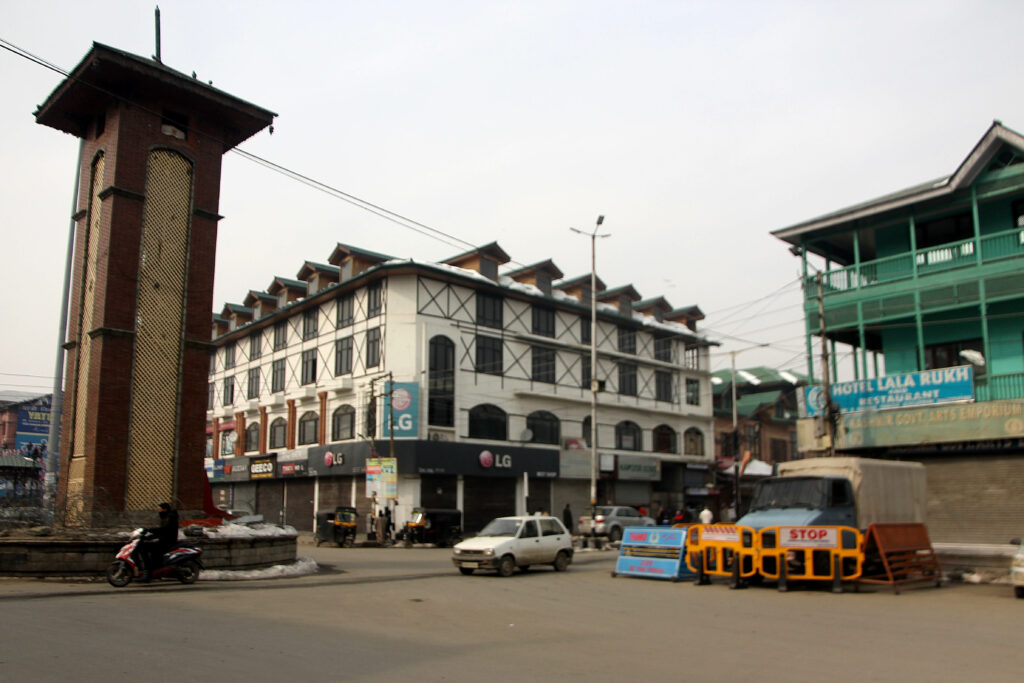 Srinagar shuts in remembrance of Gawkadal Massacre in which 52 ...