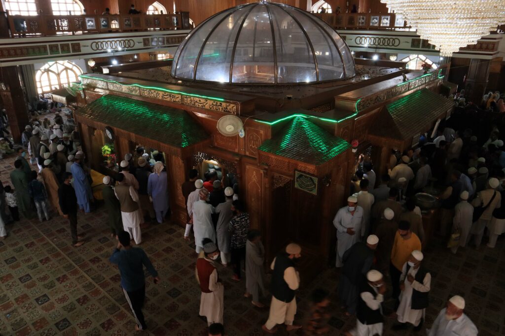 Photos: Urs of sufi saint Sheikh-Ul-Alam observed at Charar-i-Sharief ...