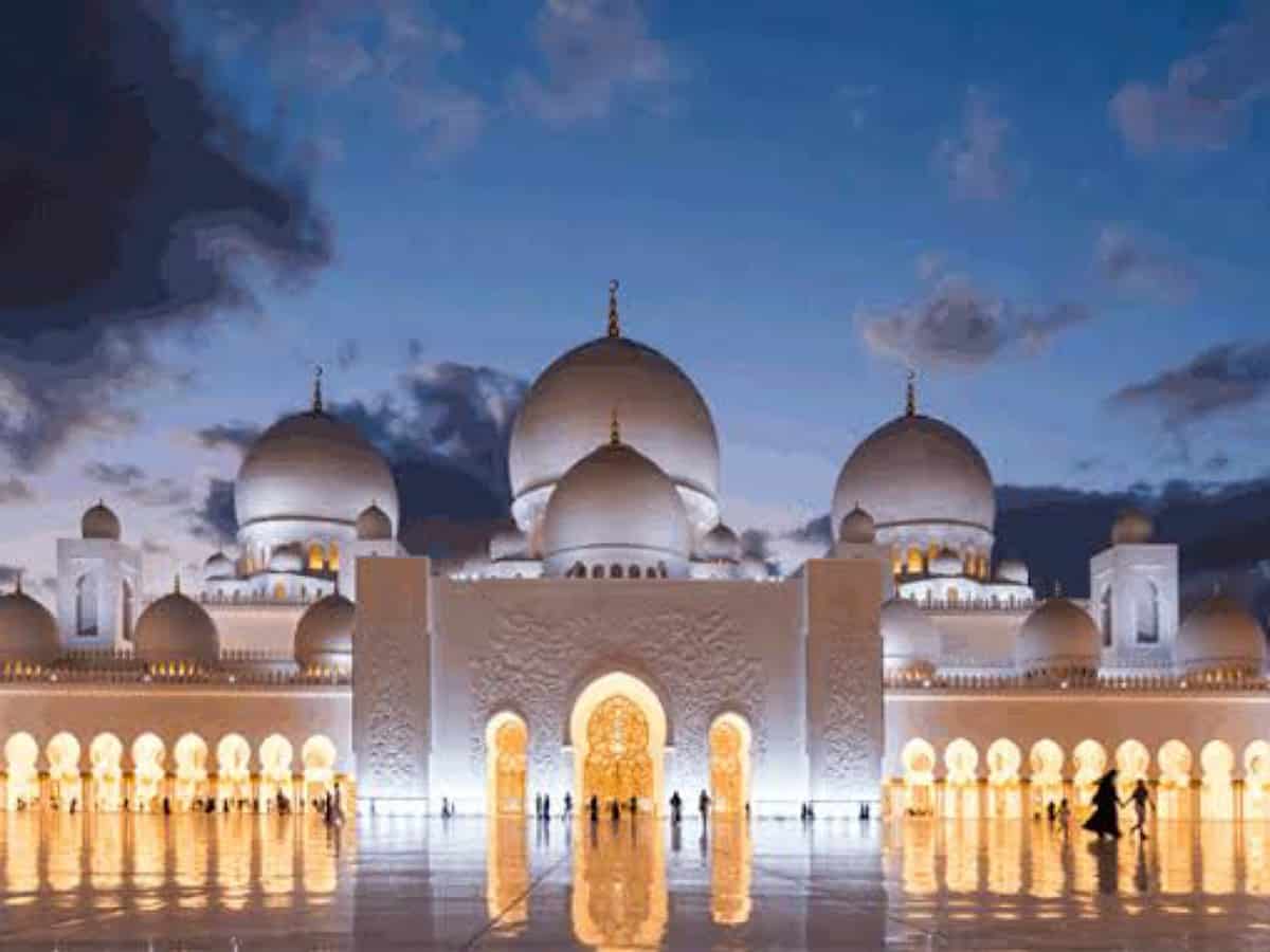 Abu Dhabis Sheikh Zayed Grand Mosque Launches Night Tours