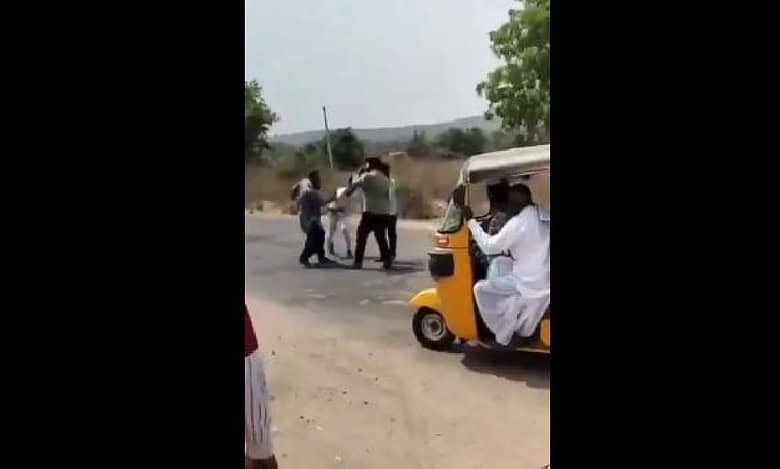 Right-wing goons attack minority Telangana govt official in Bhainsa