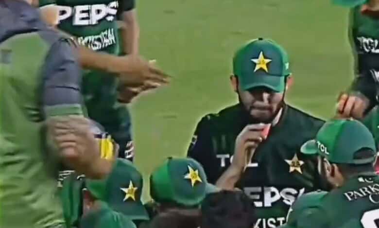 Video: Pakistan cricket players break Ramzan fast on field, face trolls