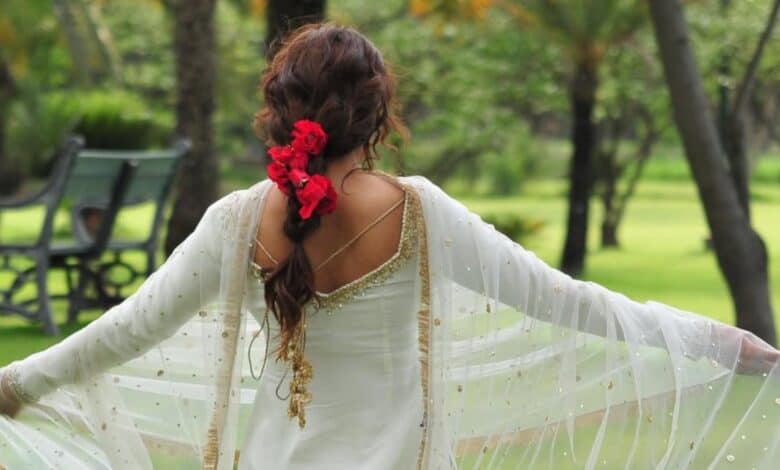 Mysterious absence of another Pakistani actress sparks concern