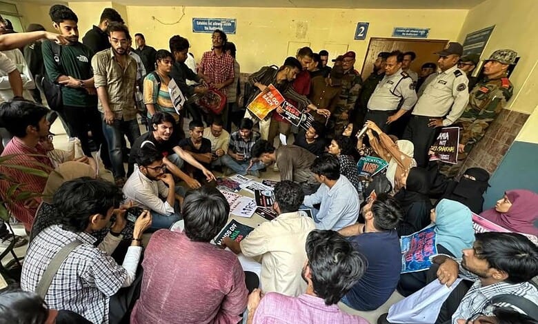 Jamia students' protest over RSS-linked event turns violent, SFI claims ...