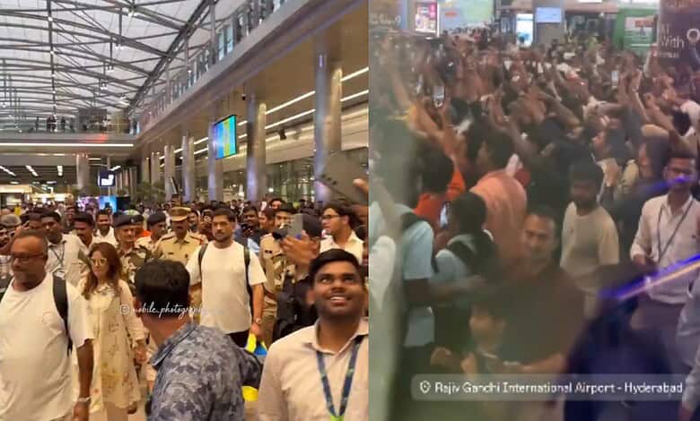 Videos: Dhoni's arrival sparks madness at Hyderabad airport