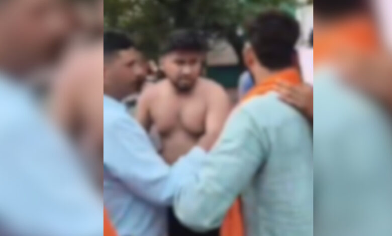 Bhopal: Bajrang Dal attacks man for 'love jihad,' smears face with cow dung